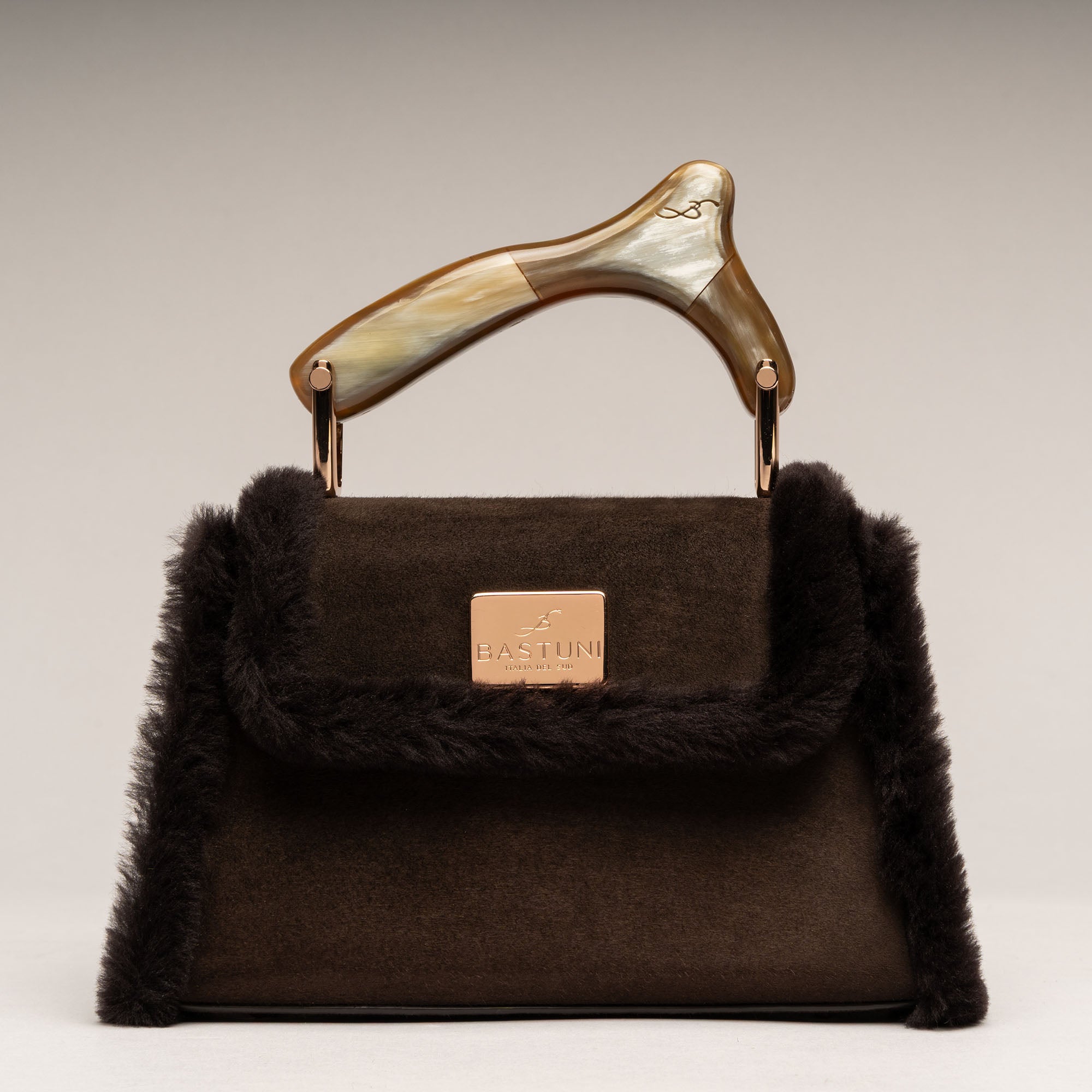 CHIONE DARK BROWN - Shearling bag with horn handle